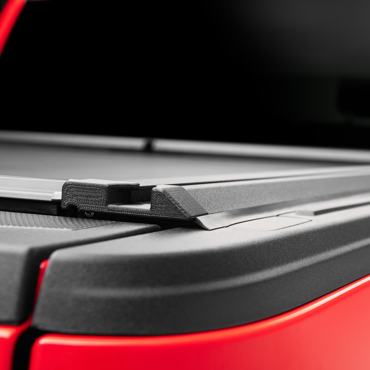 Roll-N-Lock M-Series XT Tonneau Cover